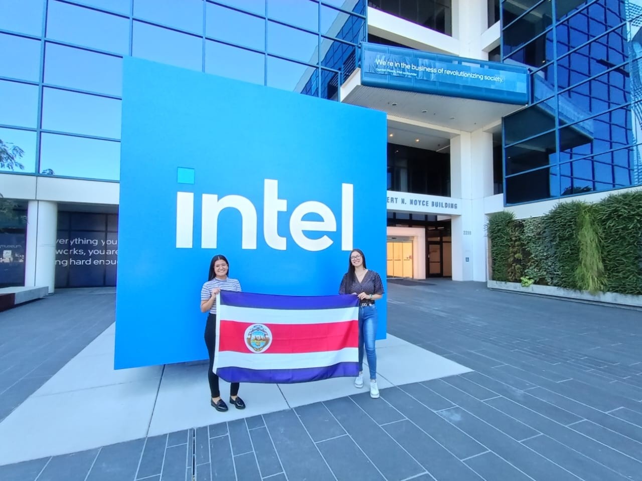 Estudiantes triunfan en competencia de Intel con proyecto para proteger ...