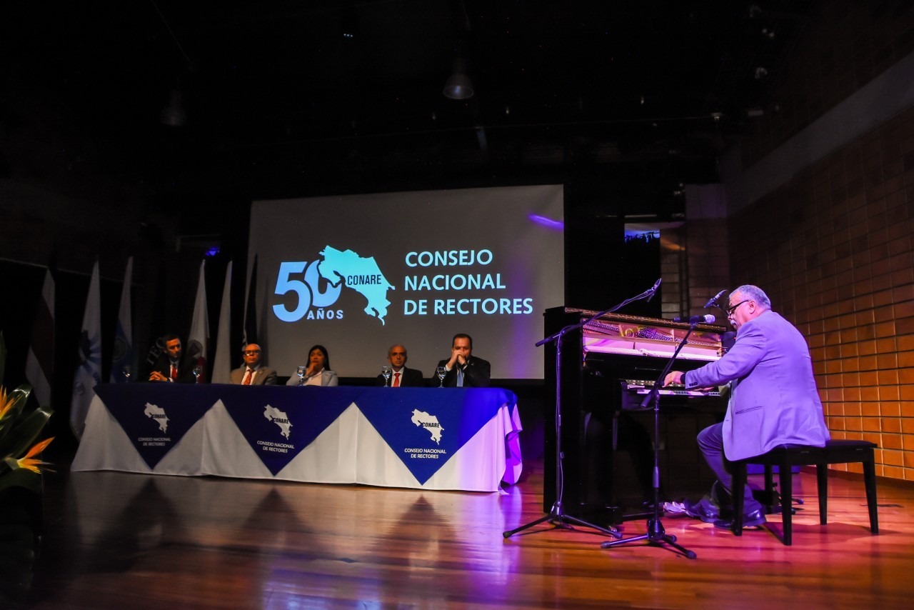 Rectora del TEC es la primera mujer en asumir presidencia de CONARE en ...